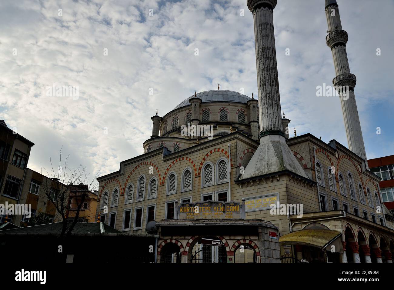 Istanbul street view minarets hi-res stock photography and images - Alamy
