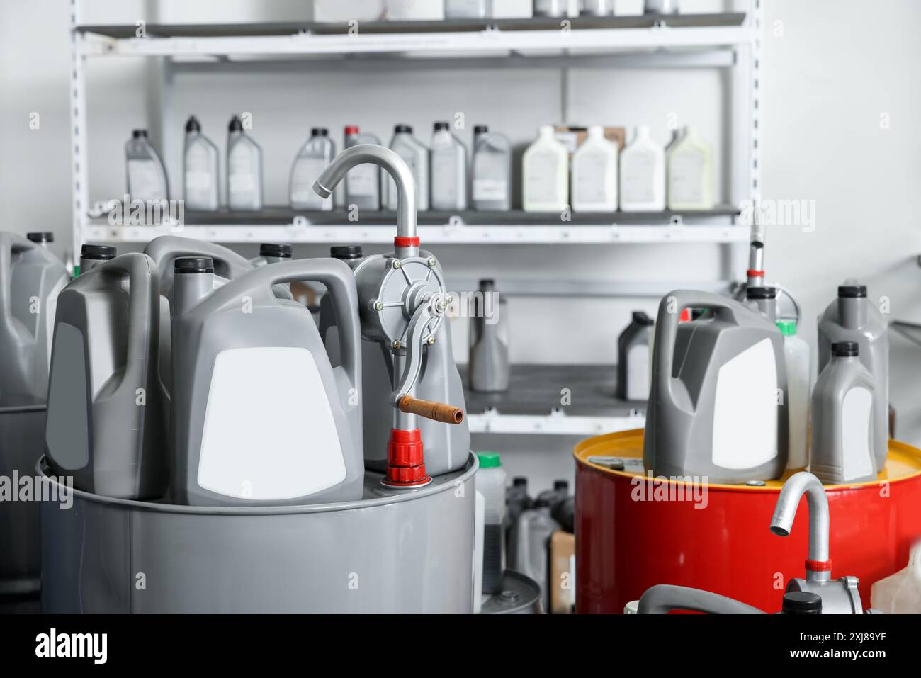 Auto shop products hi-res stock photography and images - Alamy