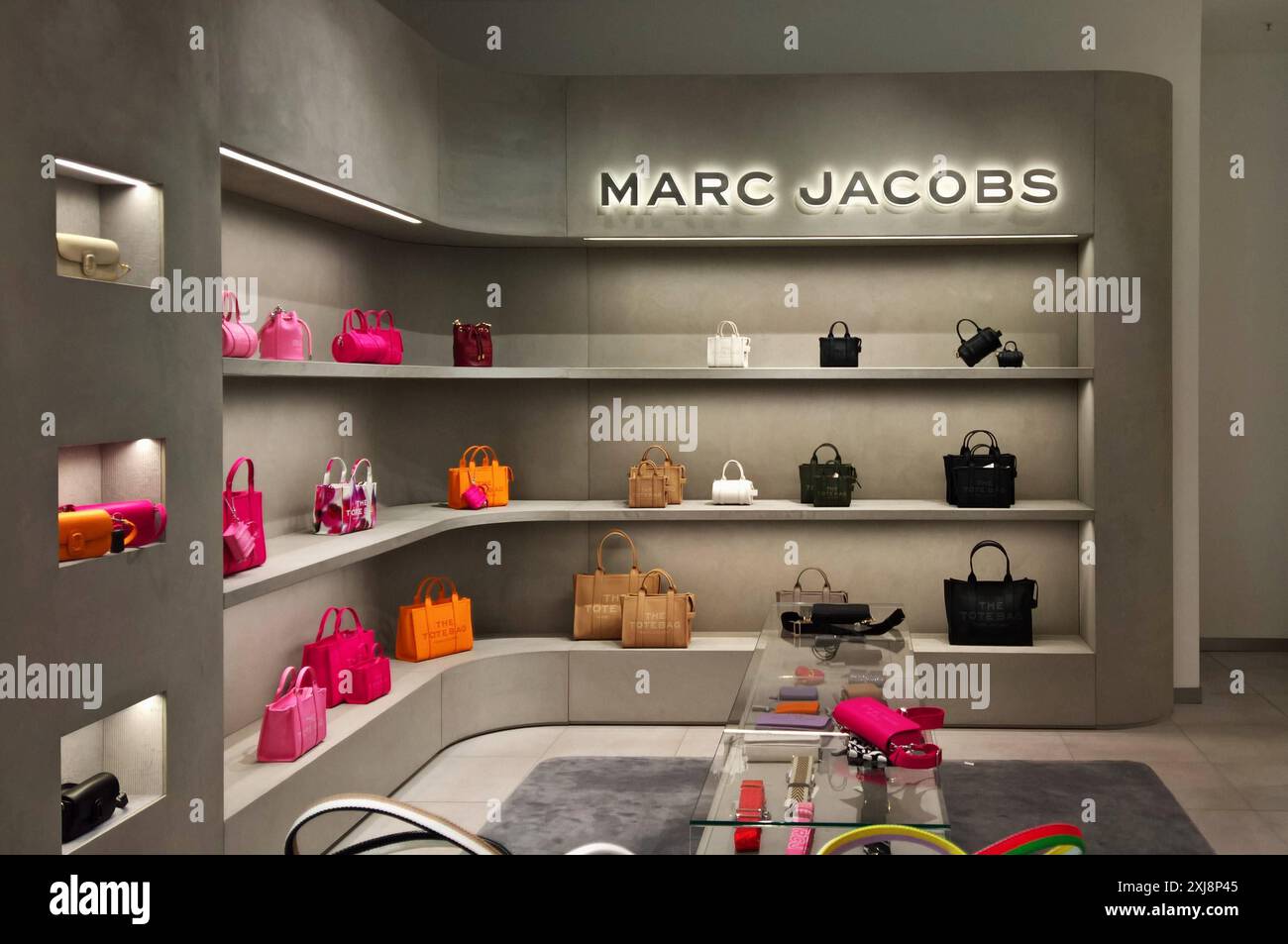 Lvmh bags hi-res stock photography and images - Alamy