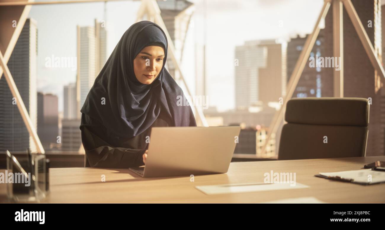 Office research development gulf hi-res stock photography and images ...