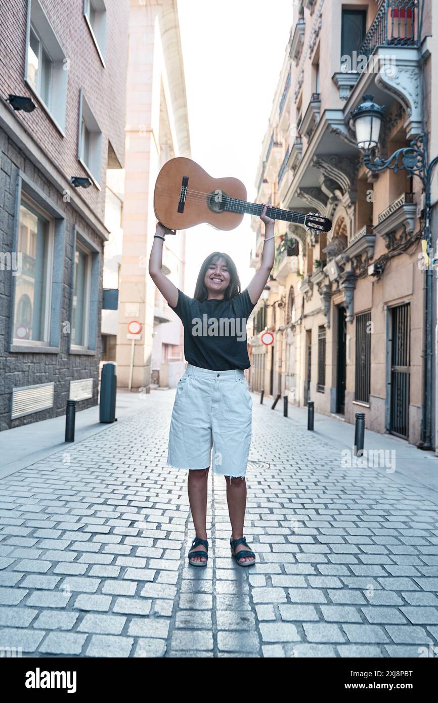 Lifting guitar hi-res stock photography and images - Alamy