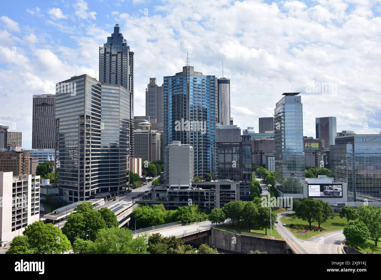 Skyline in downtown atlanta georgia hi-res stock photography and images ...
