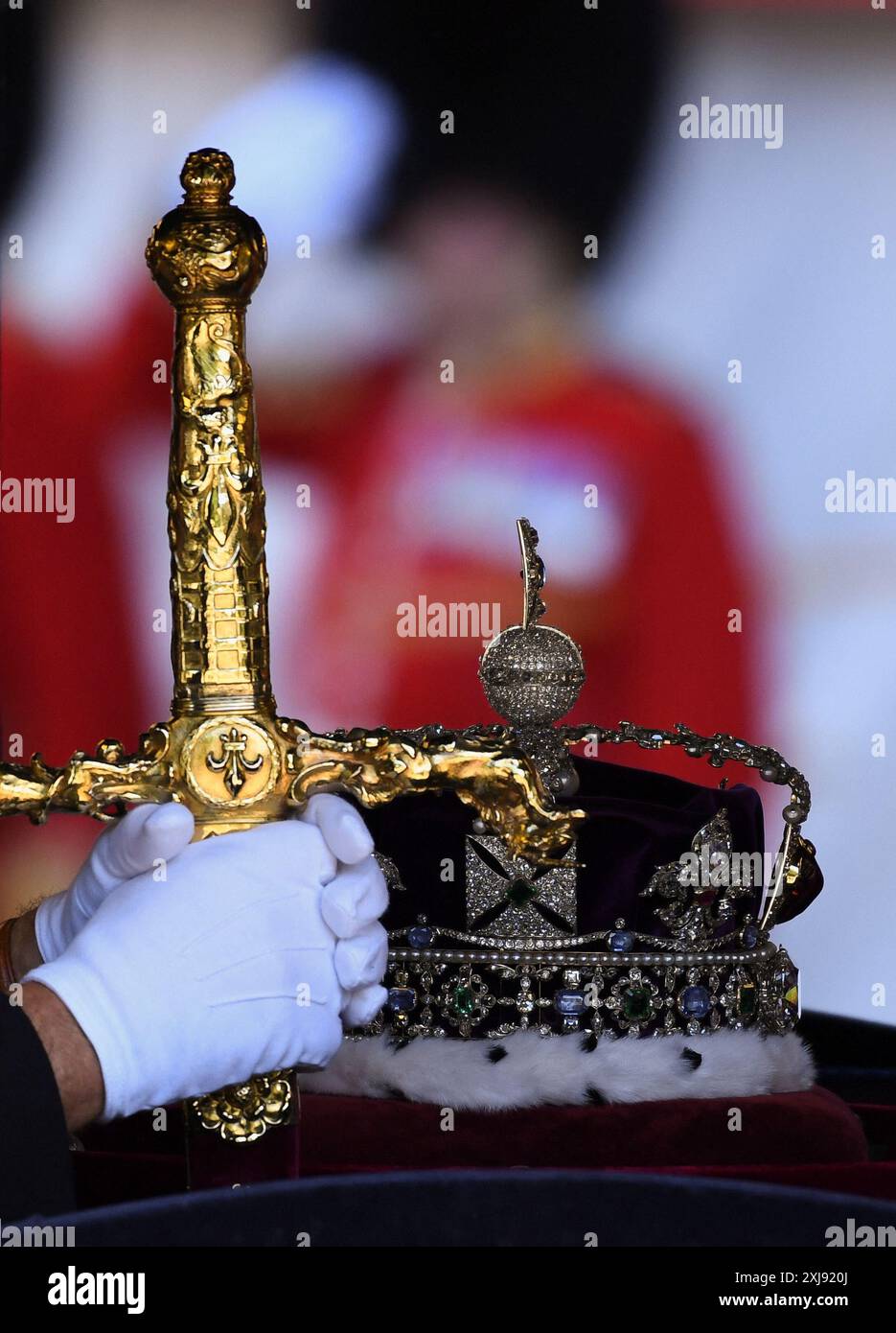 Great sword hi-res stock photography and images - Alamy