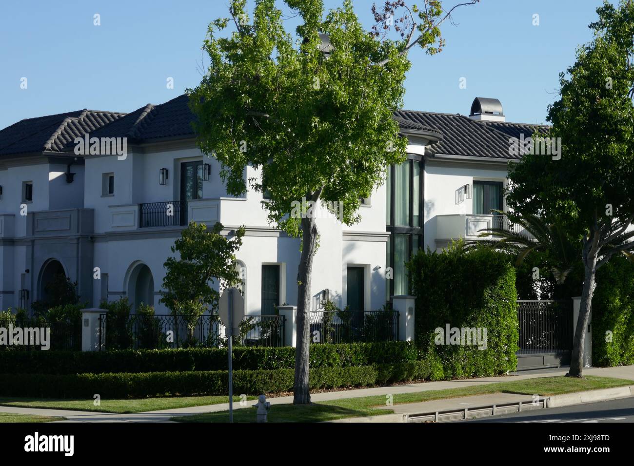 Beverly Hills, California, USA 16th July 2024 Actor Bert Lahr Former ...