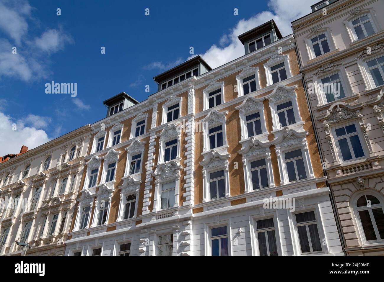 Old building facades hi-res stock photography and images - Alamy