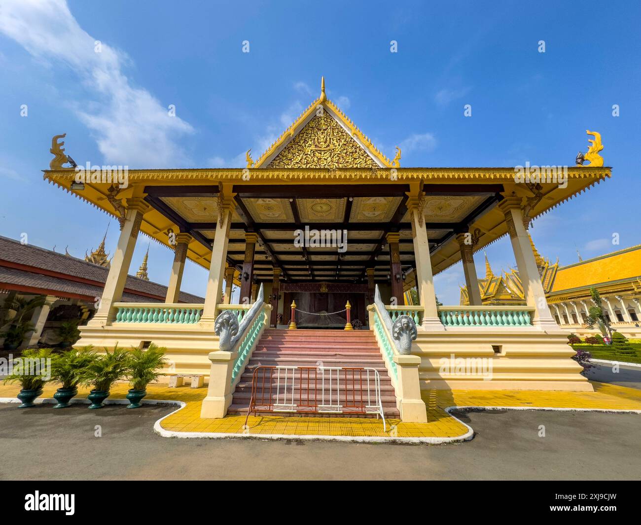 Exterior view of the Royal Palace grounds in Phnom Penh, Cambodia ...
