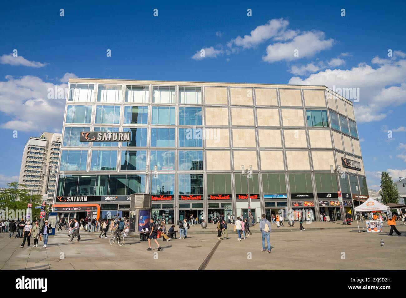 Saturn am Alexanderplatz, Mitte, Berlin, Deutschland *** Saturn am Alexanderplatz, Mitte, Berlin ...