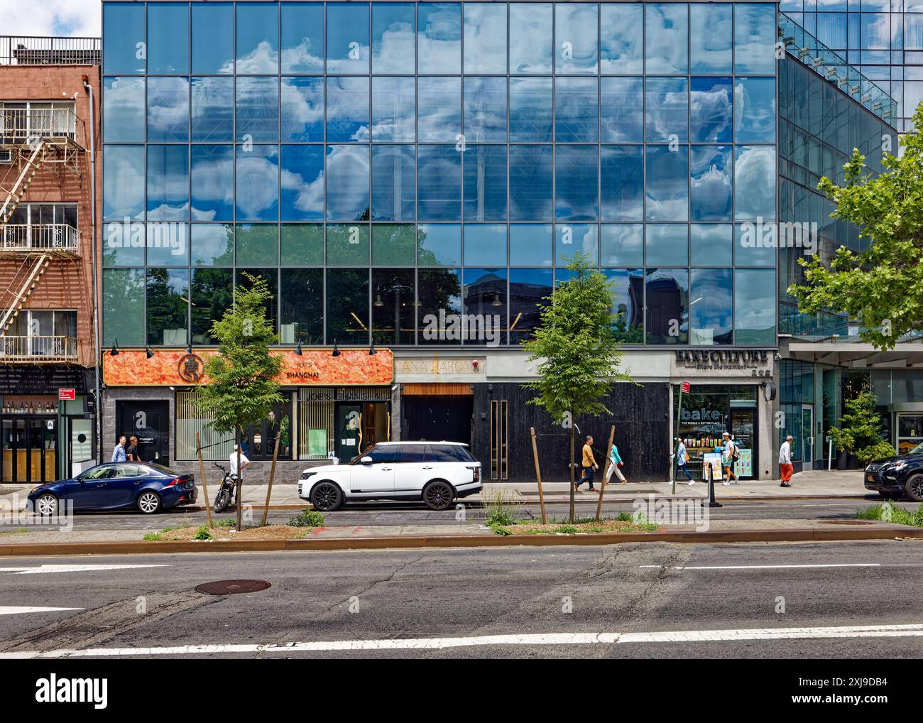 NYC Chinatown: Hotel 50 Bowery, designed in glass by PPA Architects to ...