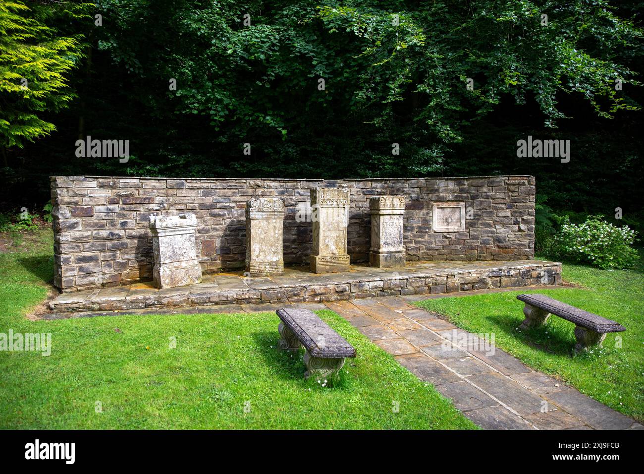 Vindolanda was a Roman auxiliary fort (castrum) just south of Hadrian's ...