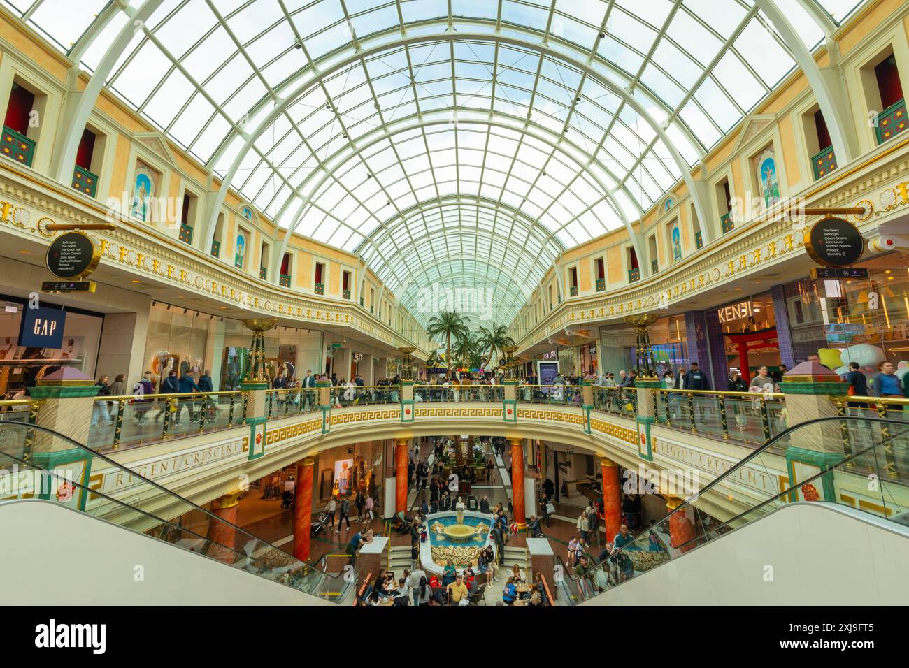 Mall beschilderung hi-res stock photography and images - Alamy