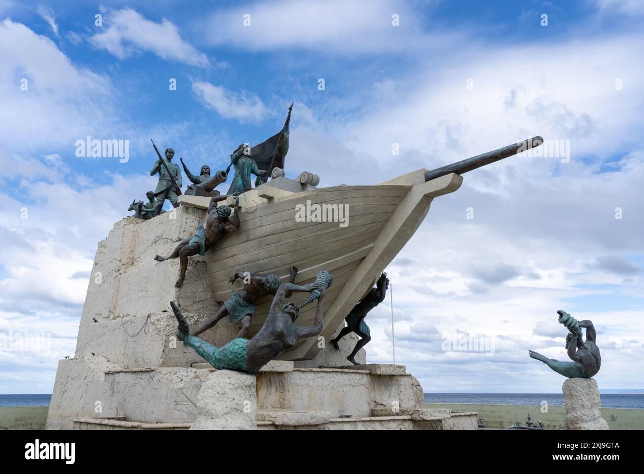 Monument to Hernando de Magallanes in the Plaza de Armas in Punta ...