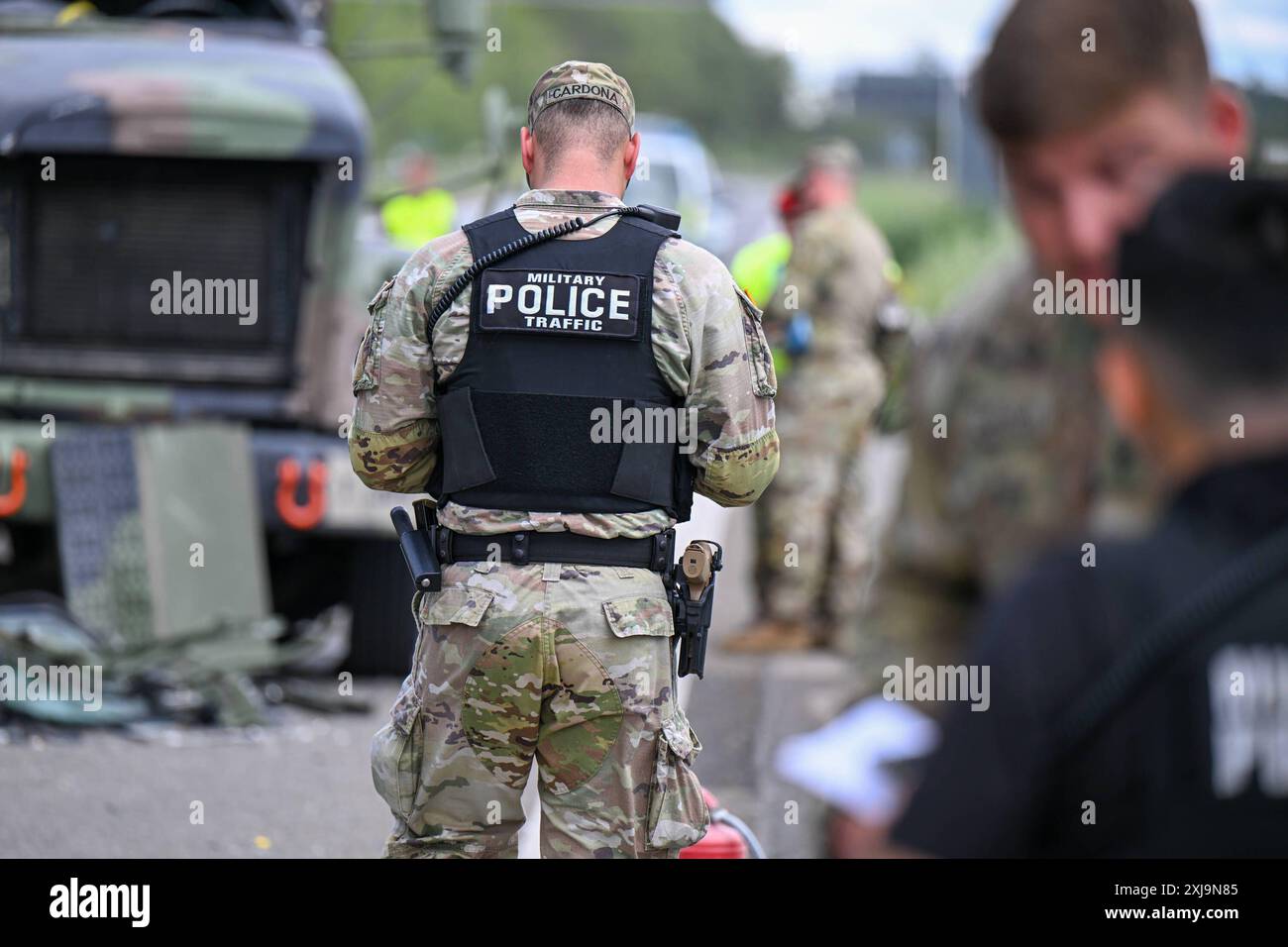 Us army trucks hi-res stock photography and images - Alamy