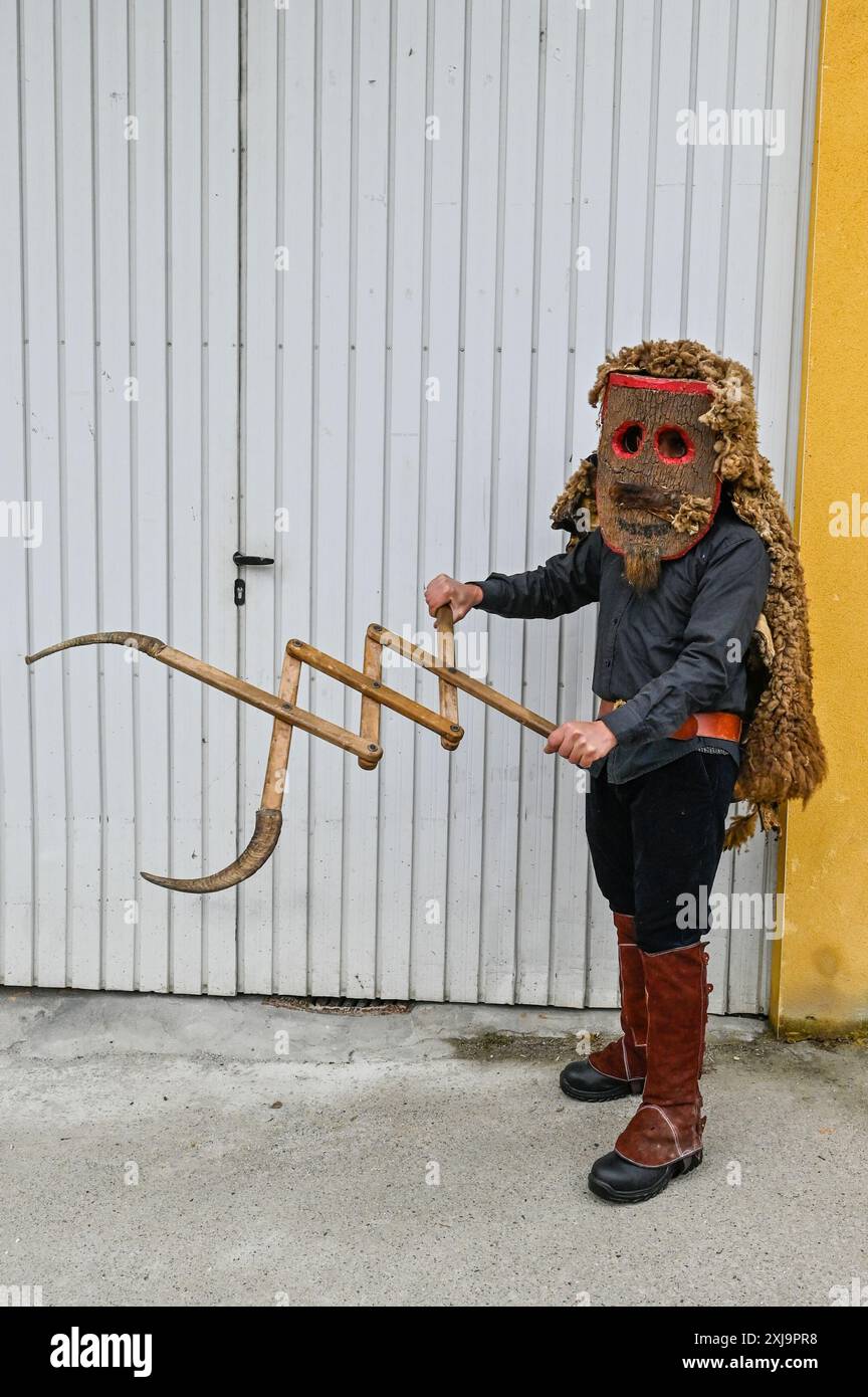 The Atenazador de San Vicente de la Cabeza, a striking figure in San ...