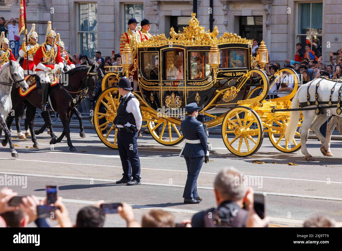 London, UK. 17th July, 2024. The King and Queen travel to Parliament ...