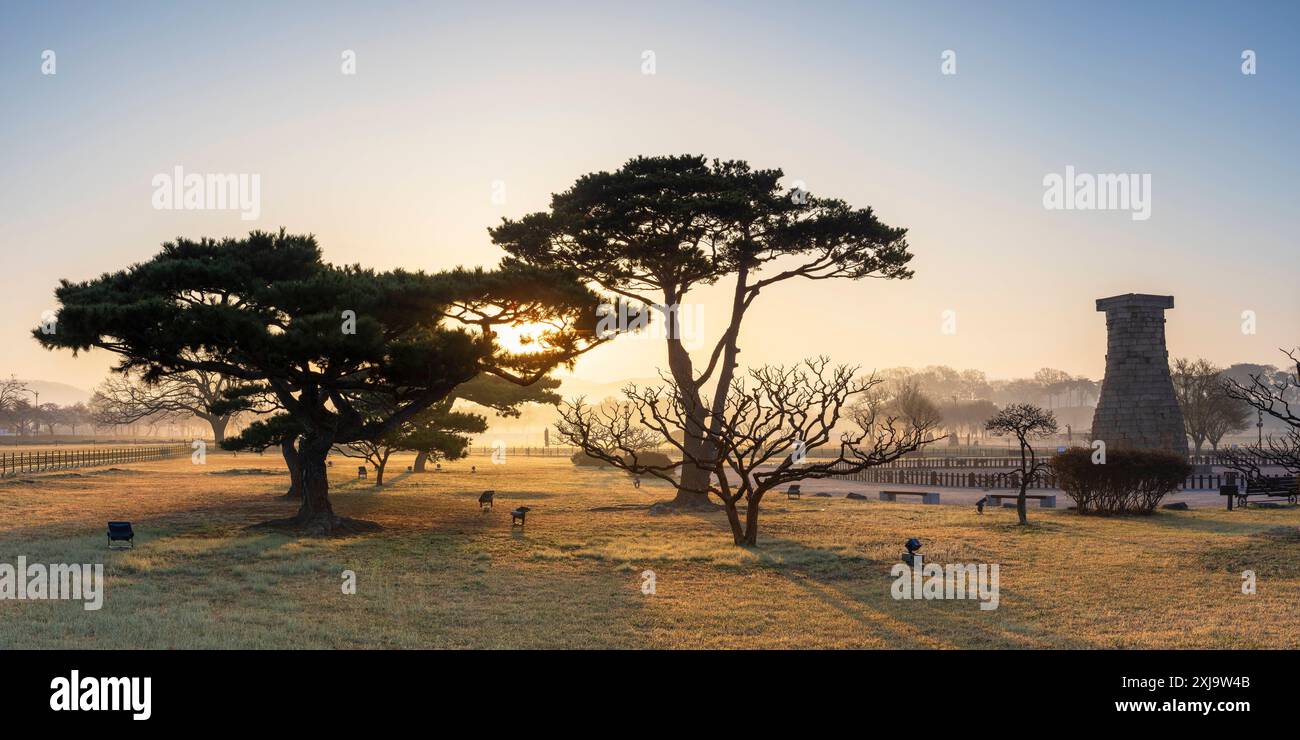 Cheomseongdae Observatory at sunrise, UNESCO World Heritage Site ...