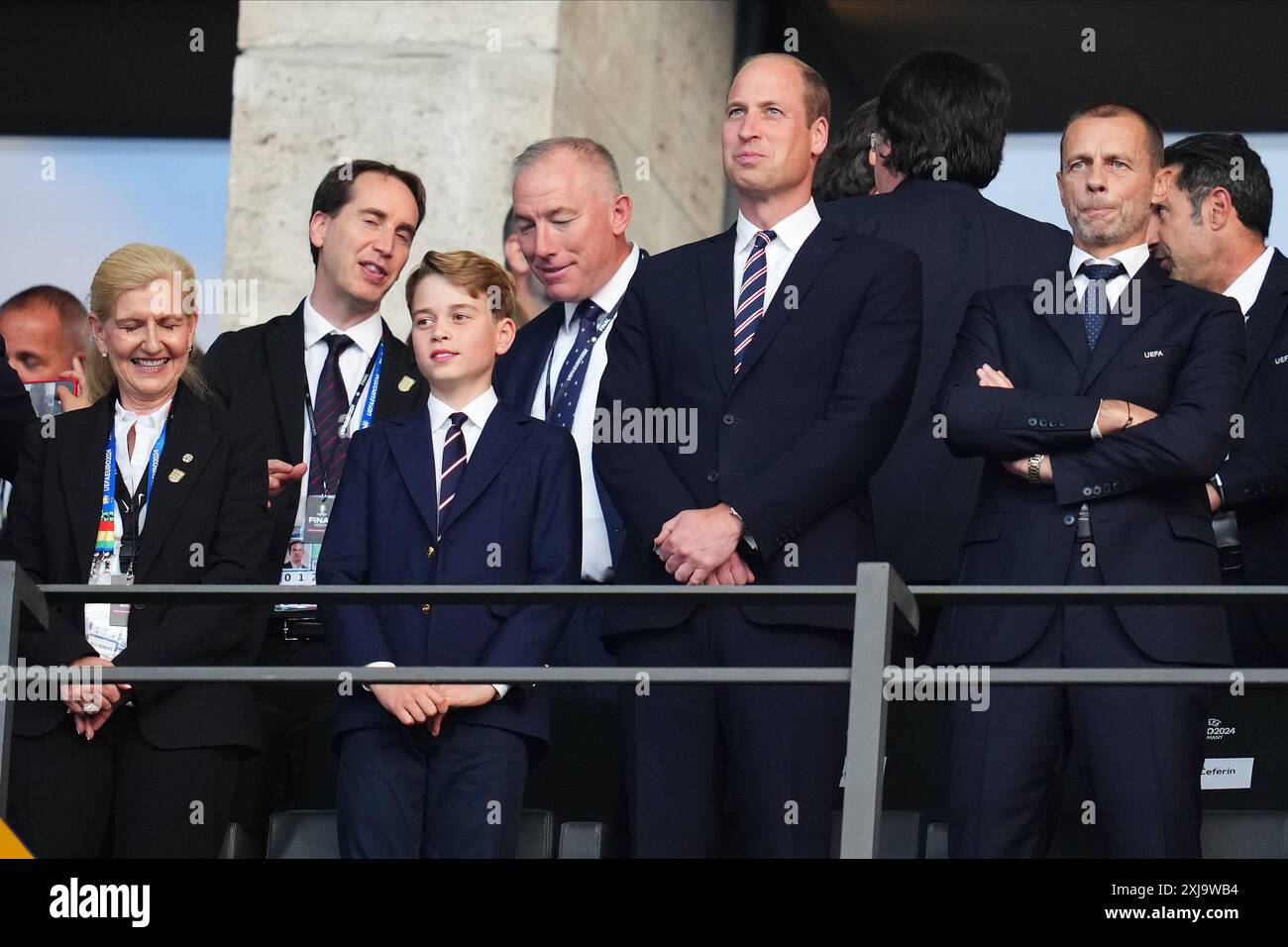 The England prince Guiilermo with his son the prince Jorge during the ...