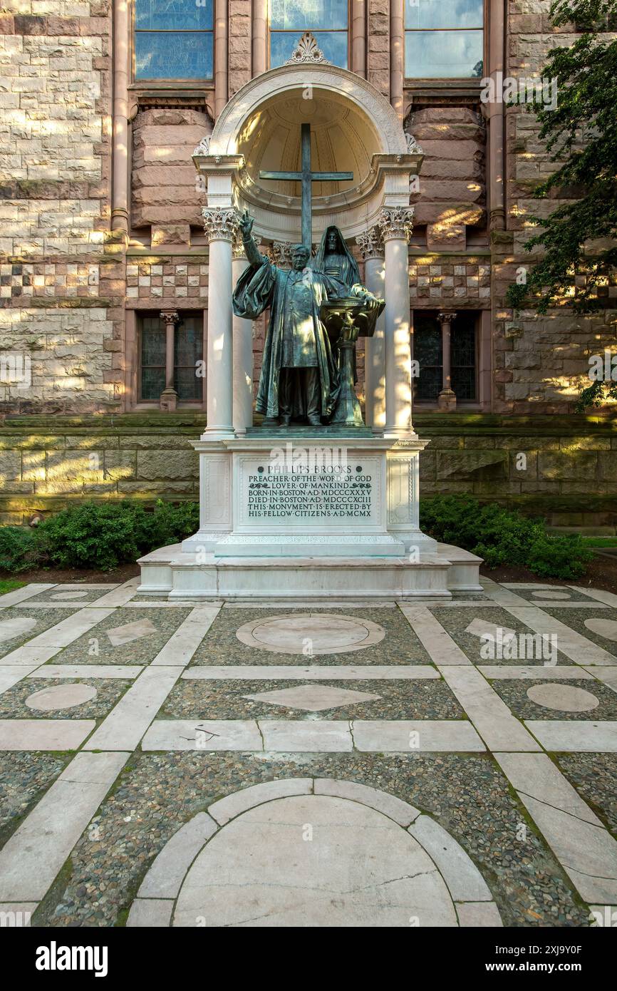 Statue of Phillips Brooks, Trinity Church, Copley Square, Boston ...