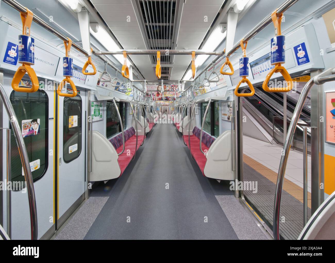 Subway car of the Minato Mirai Line, Motomachi Chukagai Subway Station ...