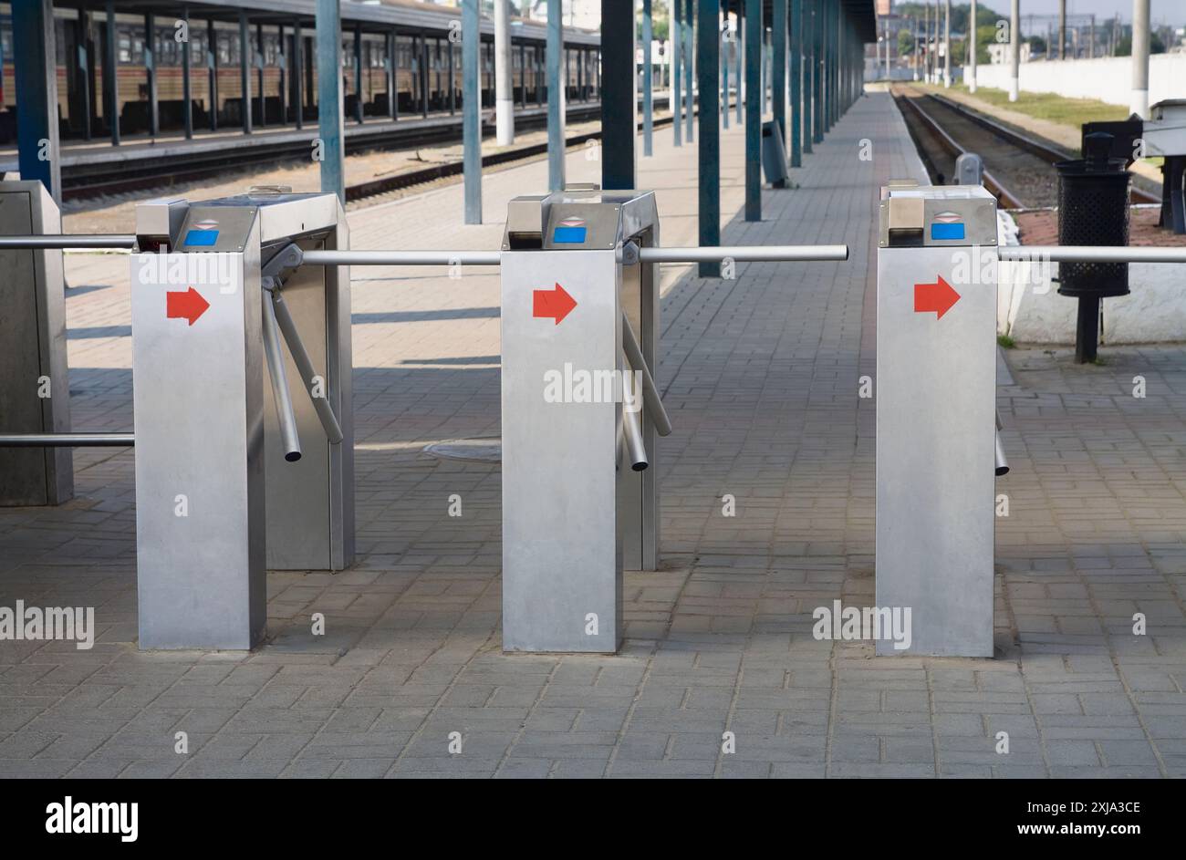 Checkpoint turnstile, electronic ticket gates for controlling ...