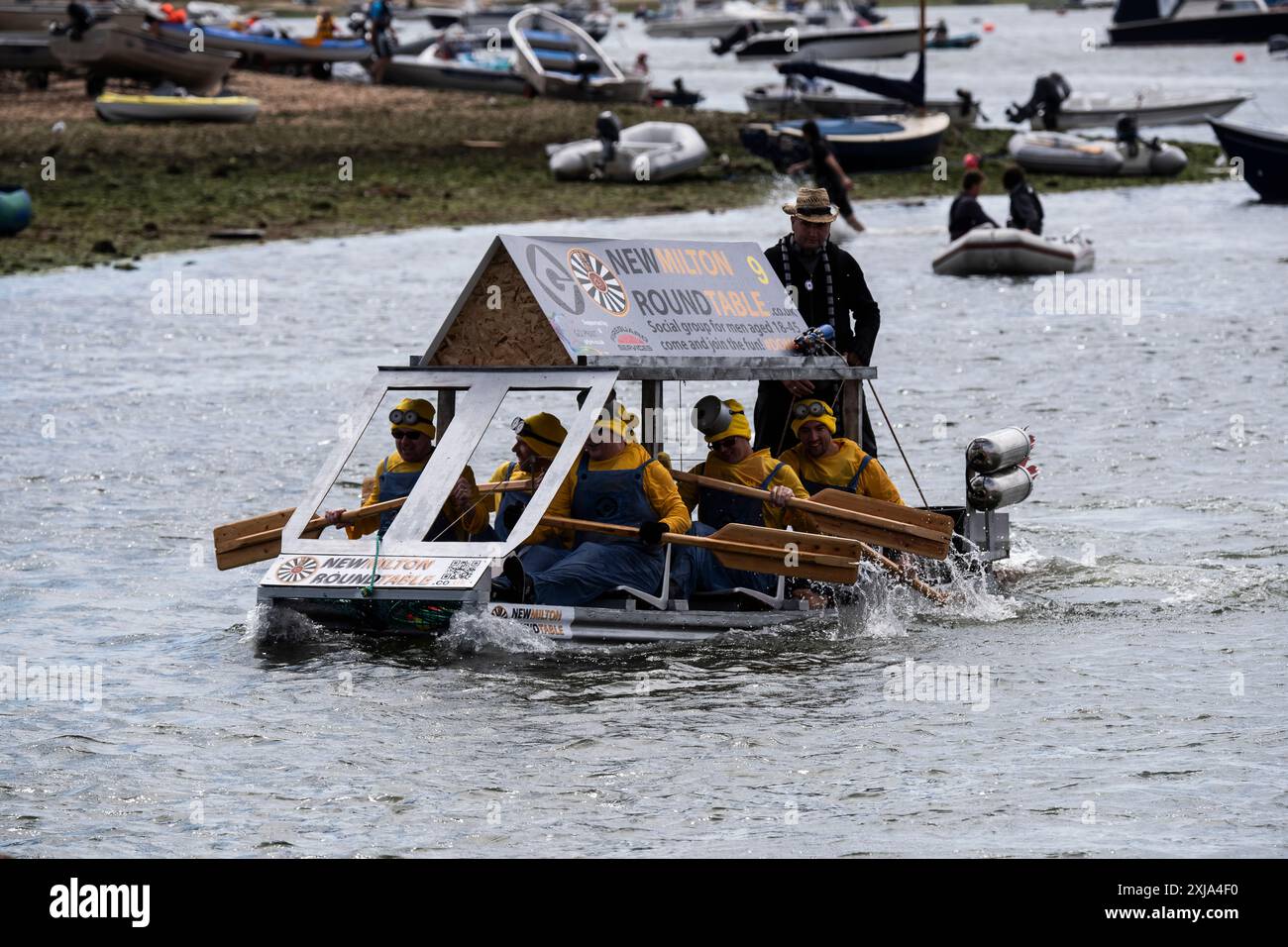 Family fun day raft race hi-res stock photography and images - Alamy