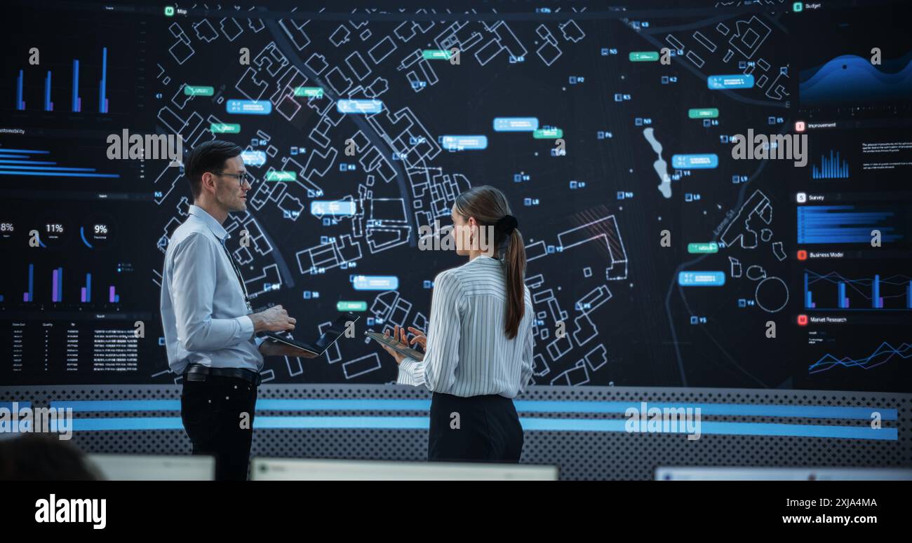 Collaboration computer screen map hi-res stock photography and images - Alamy