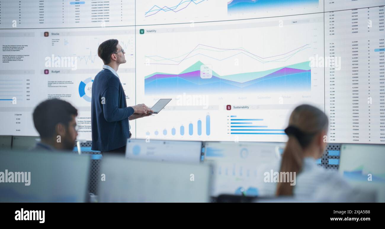 Big data working capital hi-res stock photography and images - Alamy