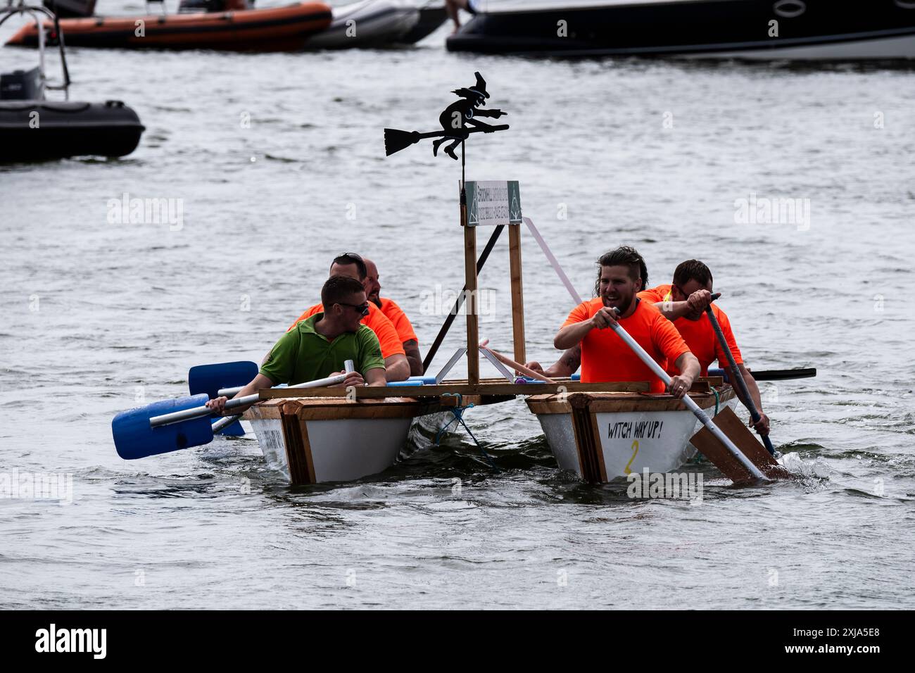 Family fun day raft race hi-res stock photography and images - Alamy
