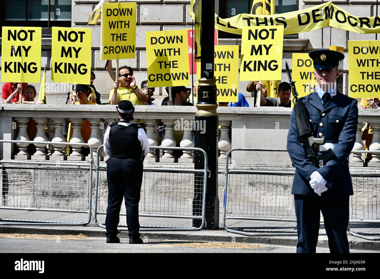 State opening of parliament 2024 hi-res stock photography and images ...