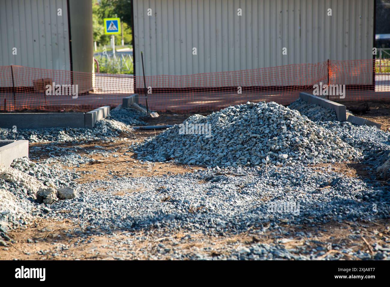Design and construction pedestrian sidewalk. Installation concreting ...