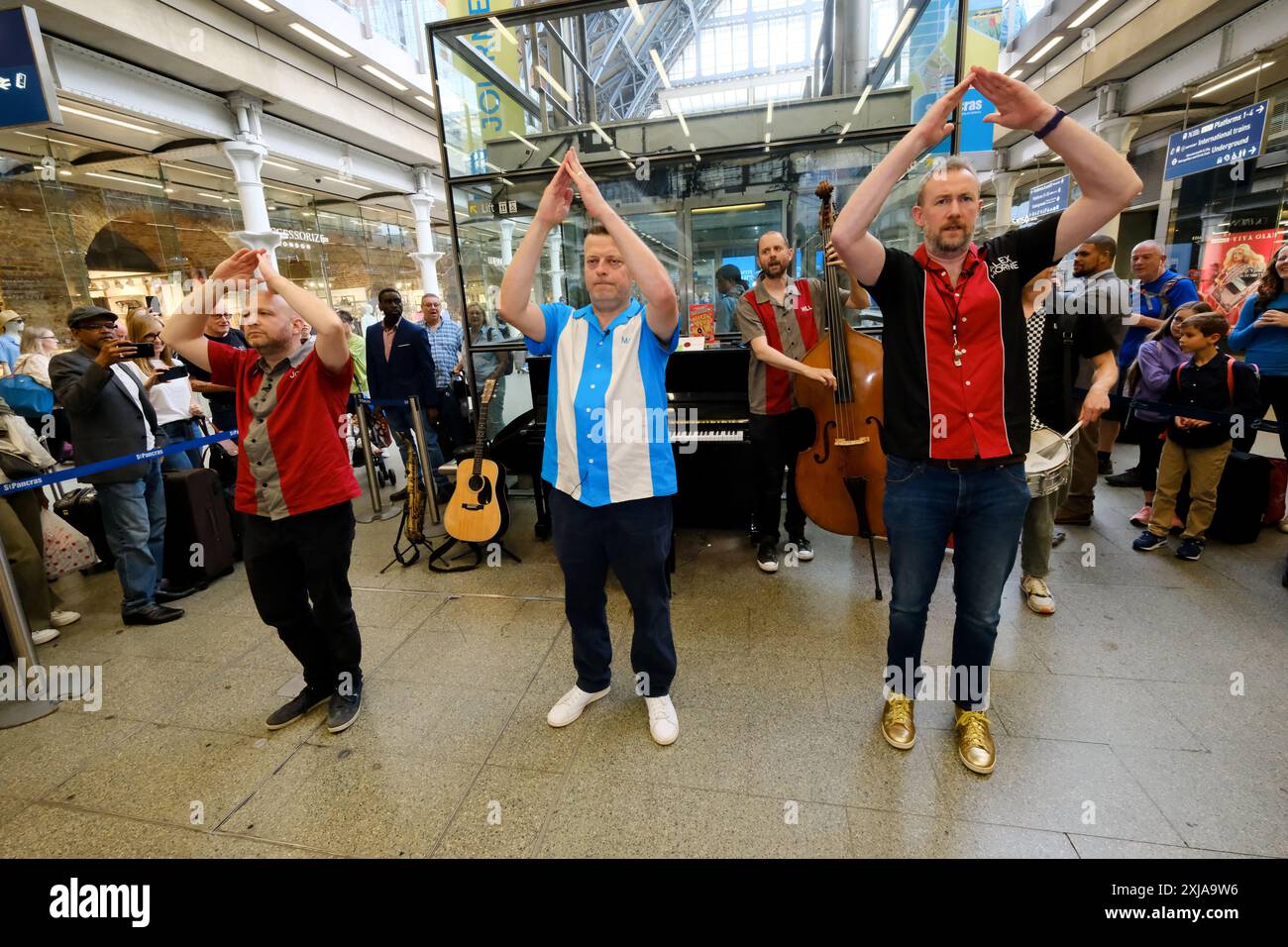 Taskmaster tv hi-res stock photography and images - Alamy