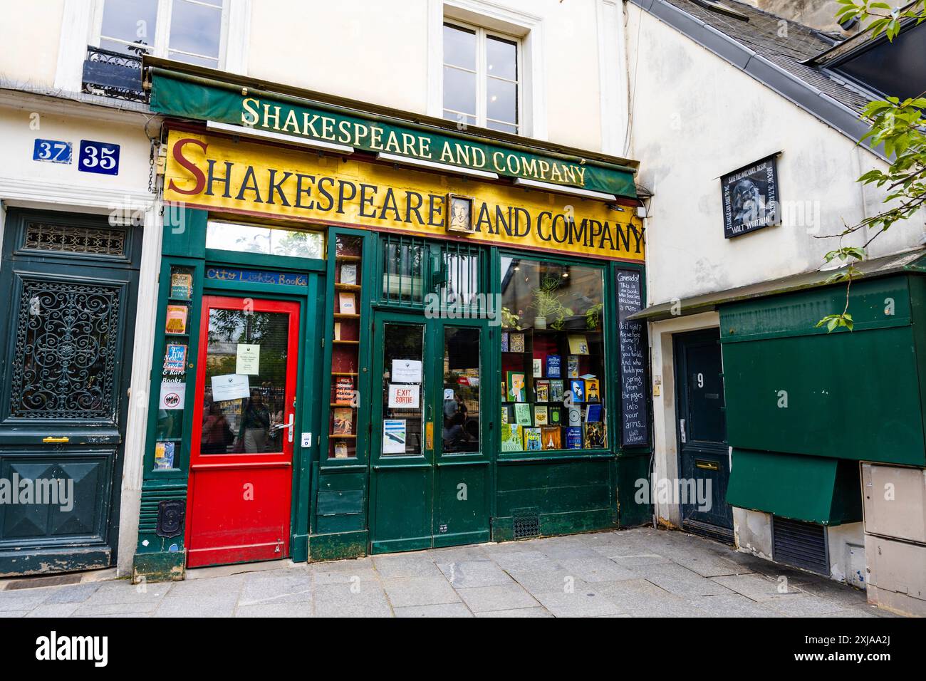 Front of Shakespeare and Company Bookstore, an English-language ...
