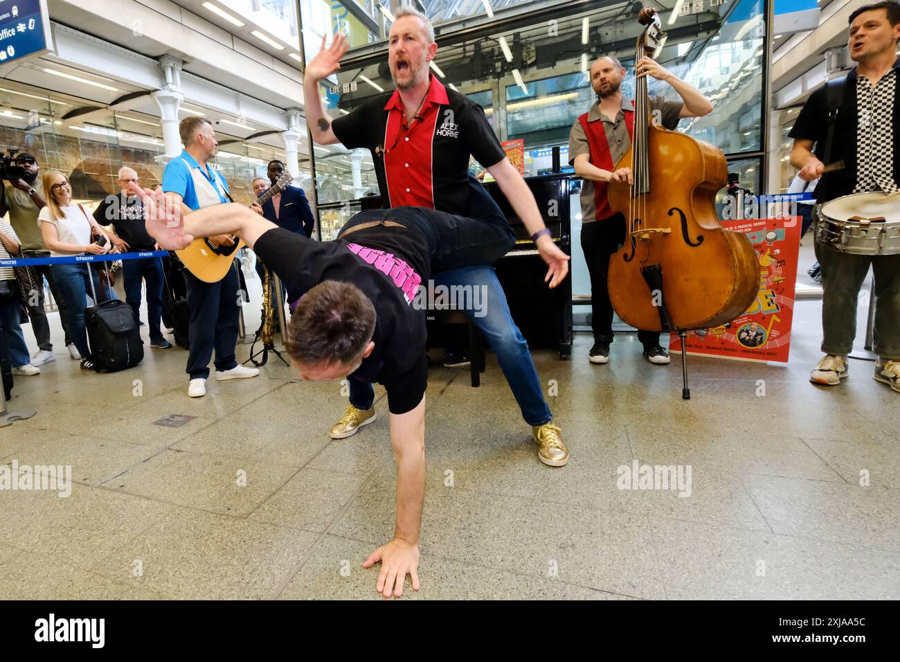 Taskmaster tv hi-res stock photography and images - Alamy