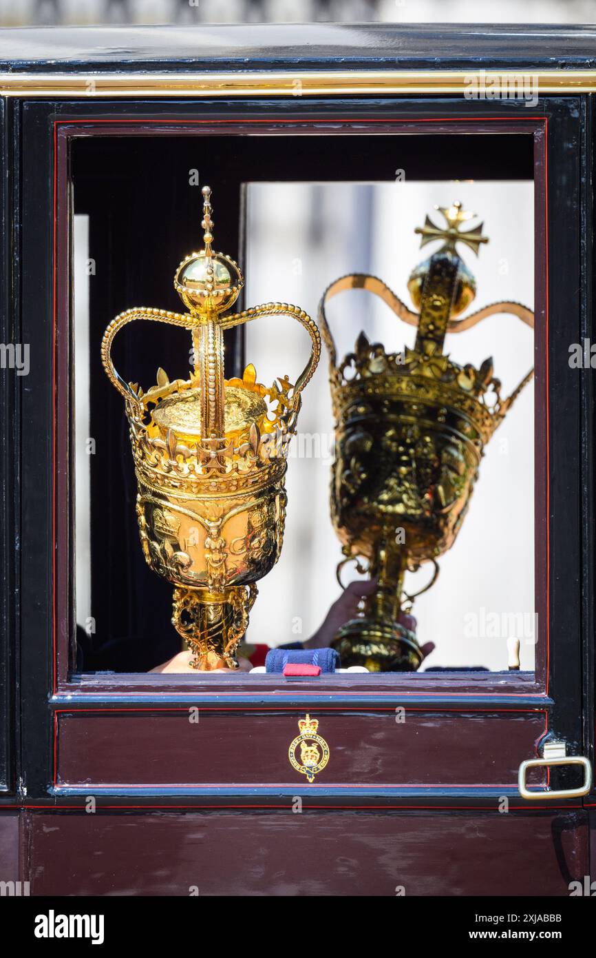 London, UK. 17 July 2024. The ceremonial mace is seen in a carriage ...