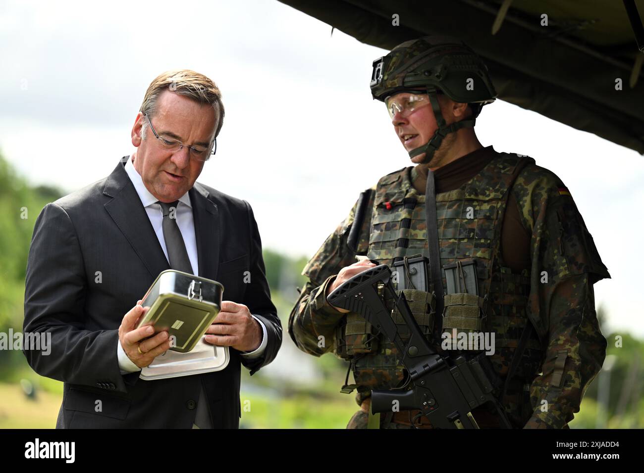Erfurt, Germany. 17th July, 2024. Boris Pistorius (SPD, left), Federal ...