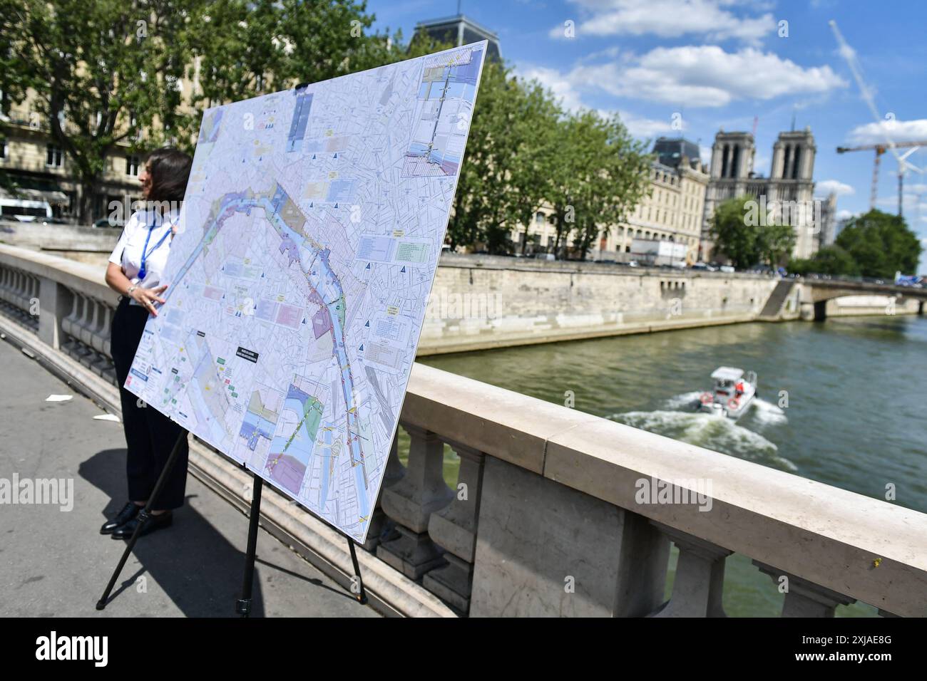 Paris, France. 17th July, 2024. This photograph shows the anti ...