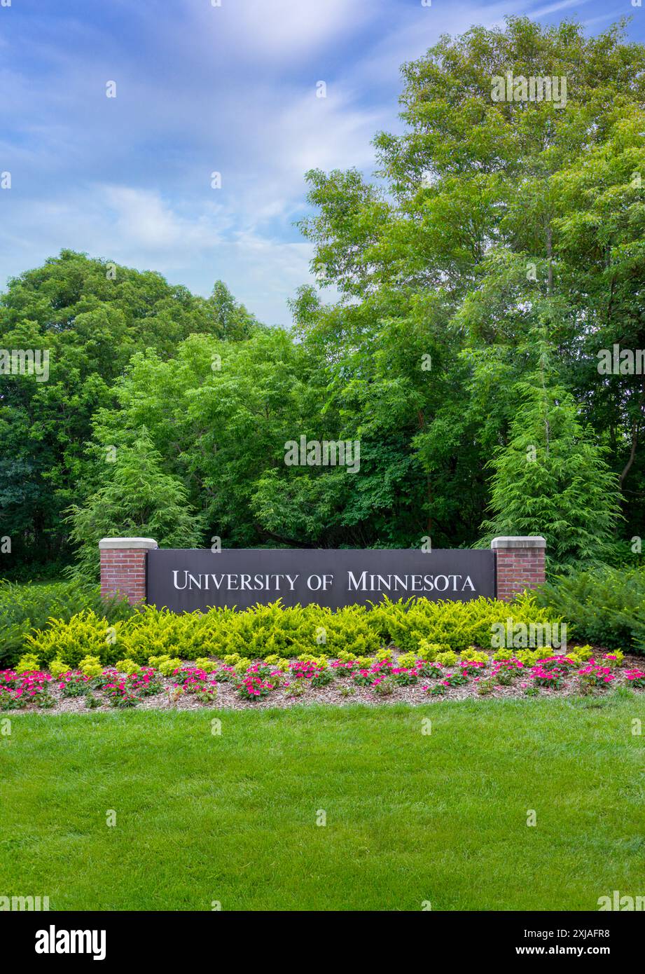 ST. PAUL, MN, USA - JULY 13, 2024: Entrance sign on the St. Paul campus ...