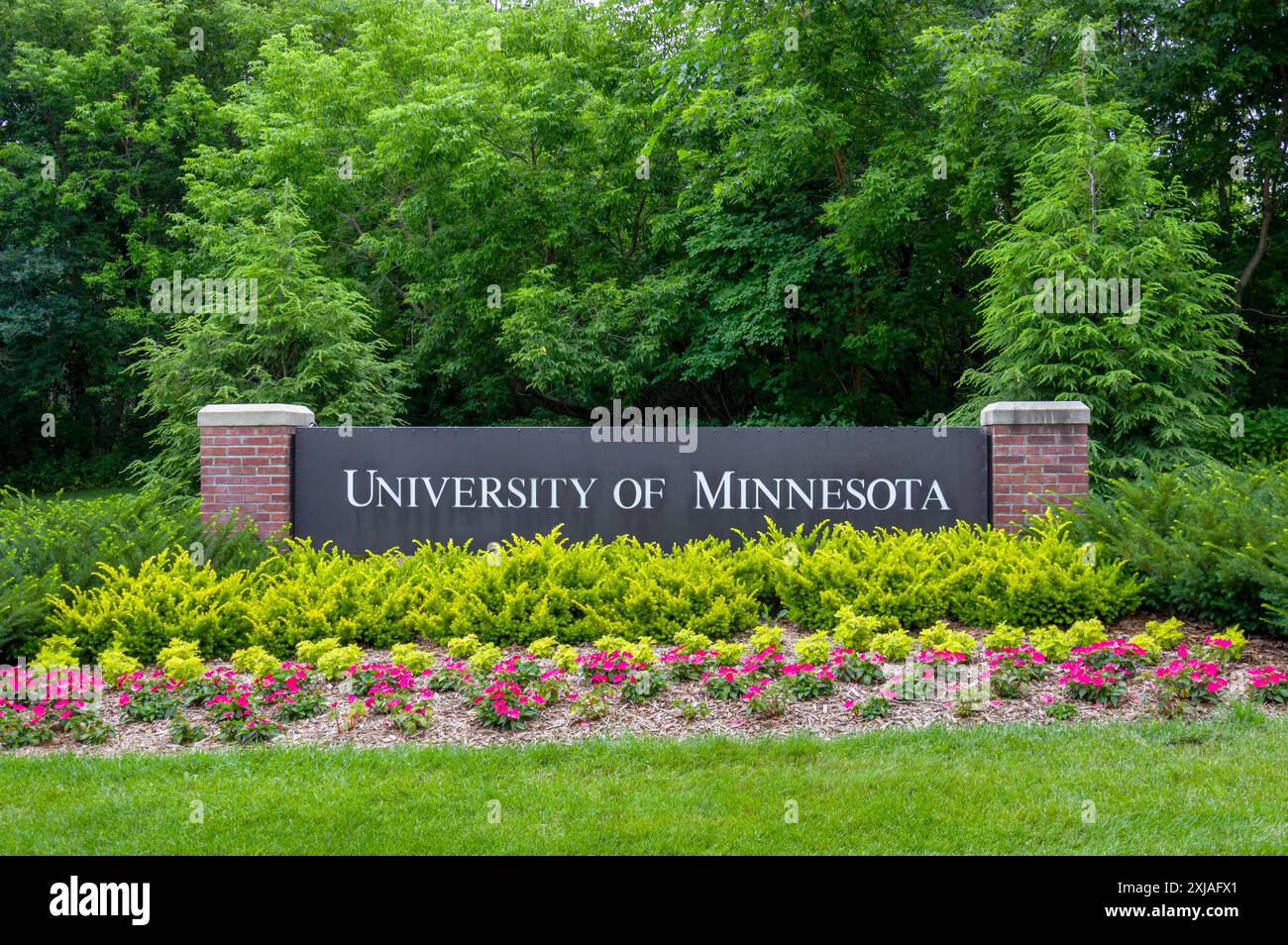 ST. PAUL, MN, USA - JULY 13, 2024: Entrance sign on the St. Paul campus ...