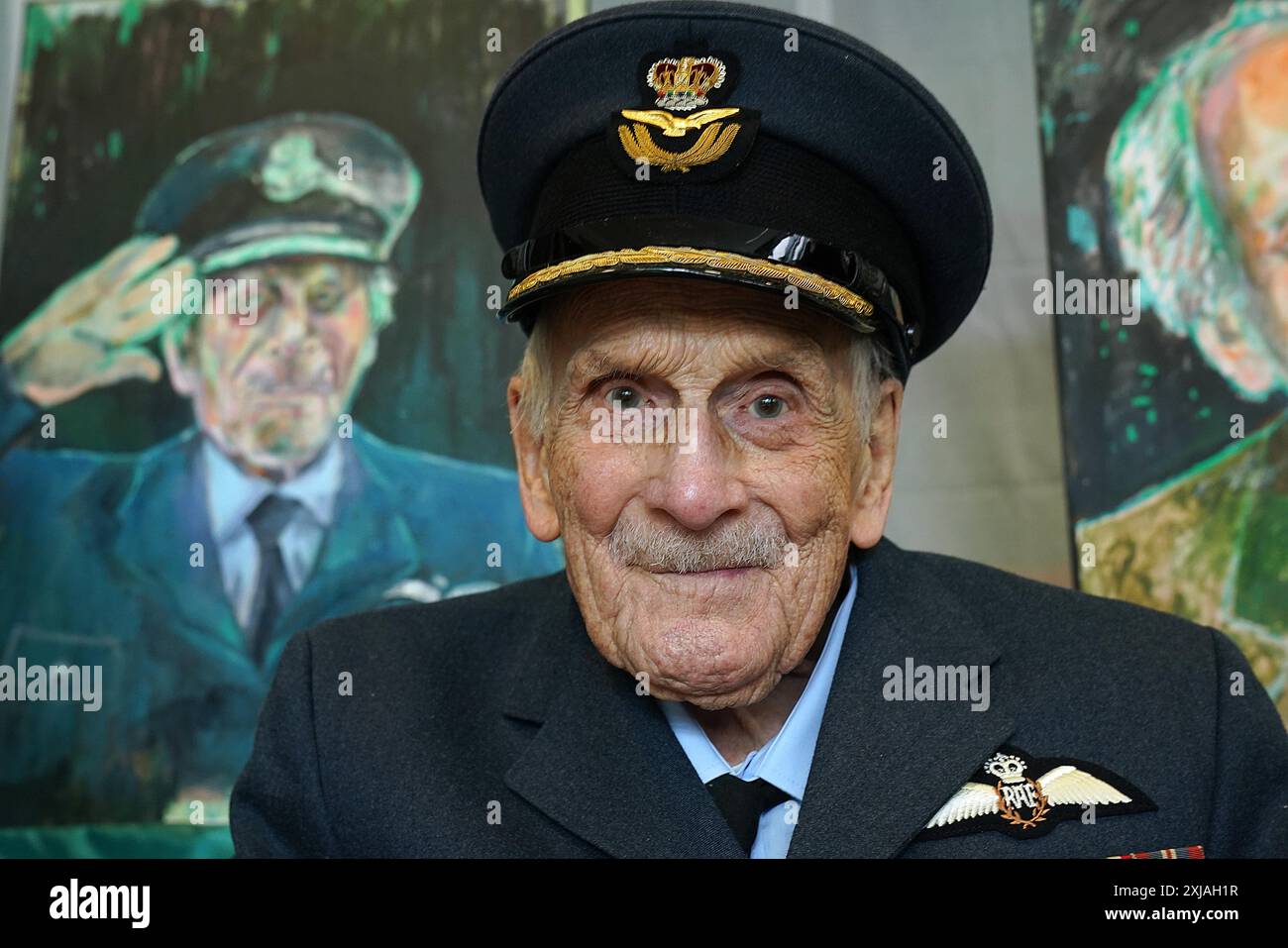 The last known Battle of Britain pilot, Group Captain John 'Paddy ...