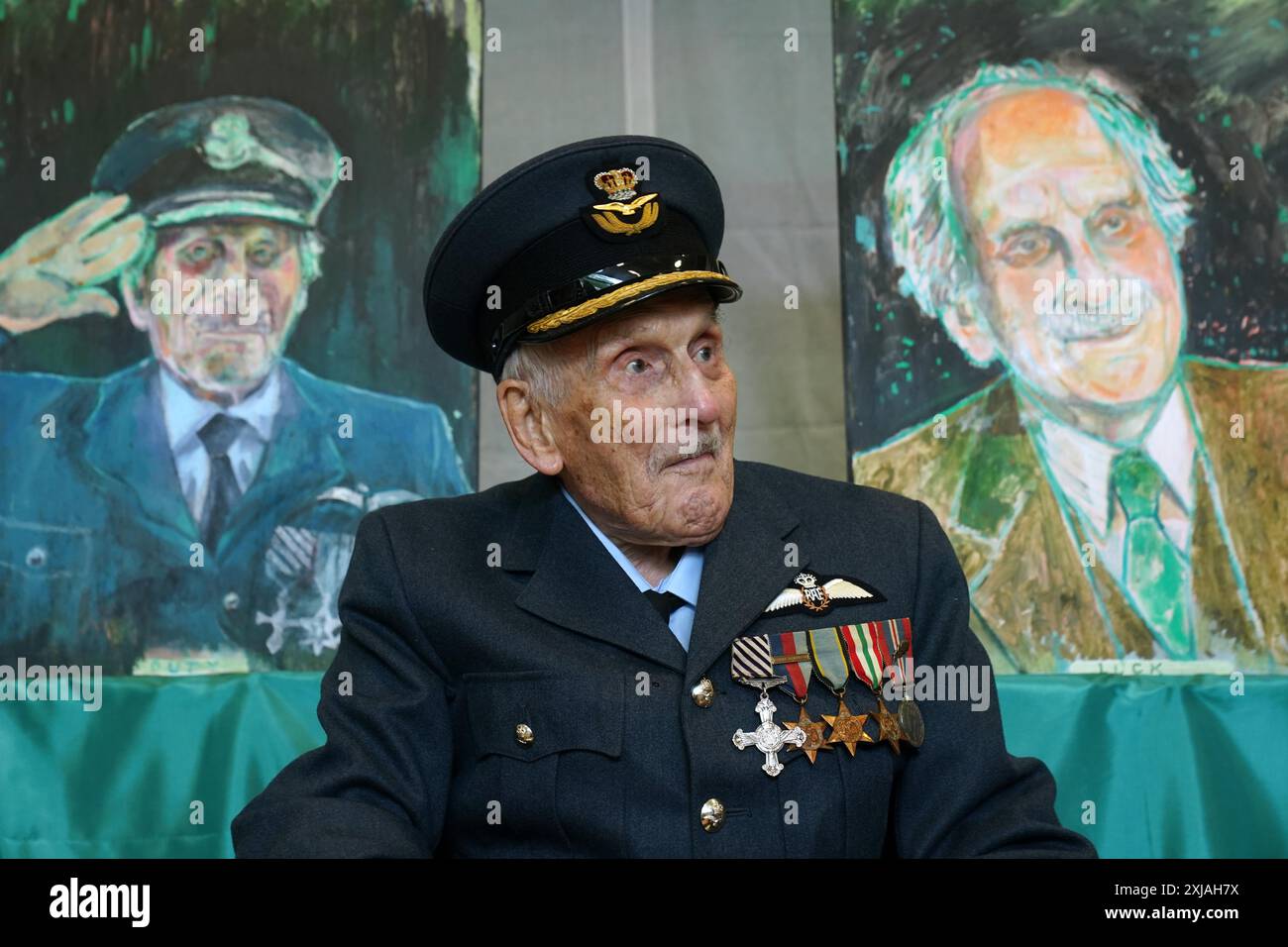The last known Battle of Britain pilot, Group Captain John 'Paddy ...