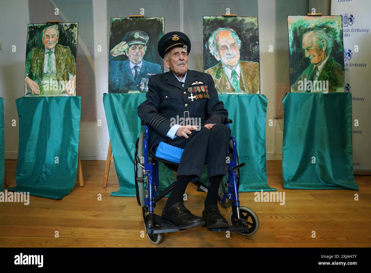 The last known Battle of Britain pilot, Group Captain John 'Paddy ...