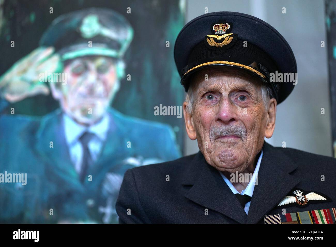 The last known Battle of Britain pilot, Group Captain John 'Paddy ...