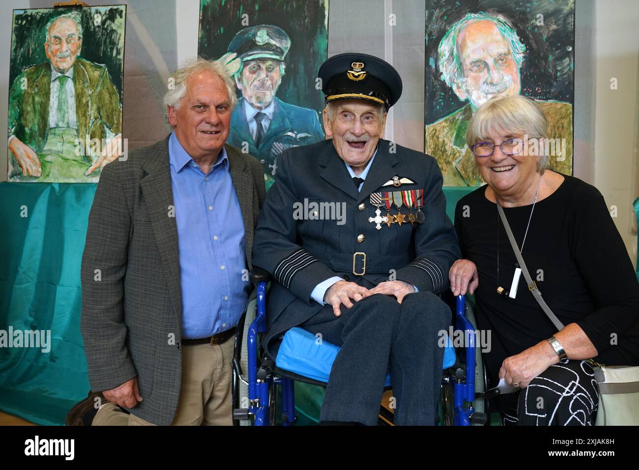 The last known Battle of Britain pilot, Group Captain John 'Paddy ...