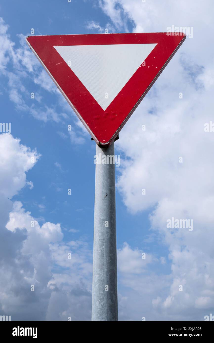 Dutch road sign: give way Stock Photo - Alamy