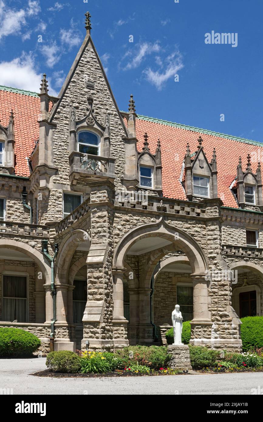 former Pott's Mansion, Langoma, 1897, entrance, arches, historic house ...