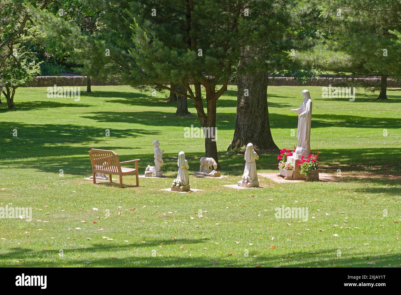 Our lady of fatima and 3 children hi-res stock photography and images ...