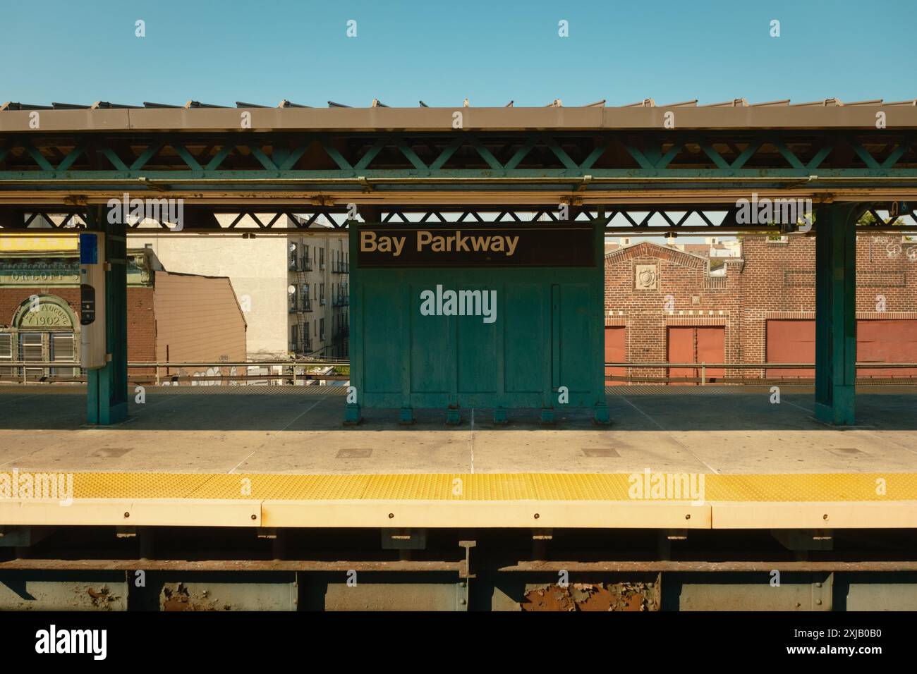 Old brooklyn subway station brooklyn hi-res stock photography and ...