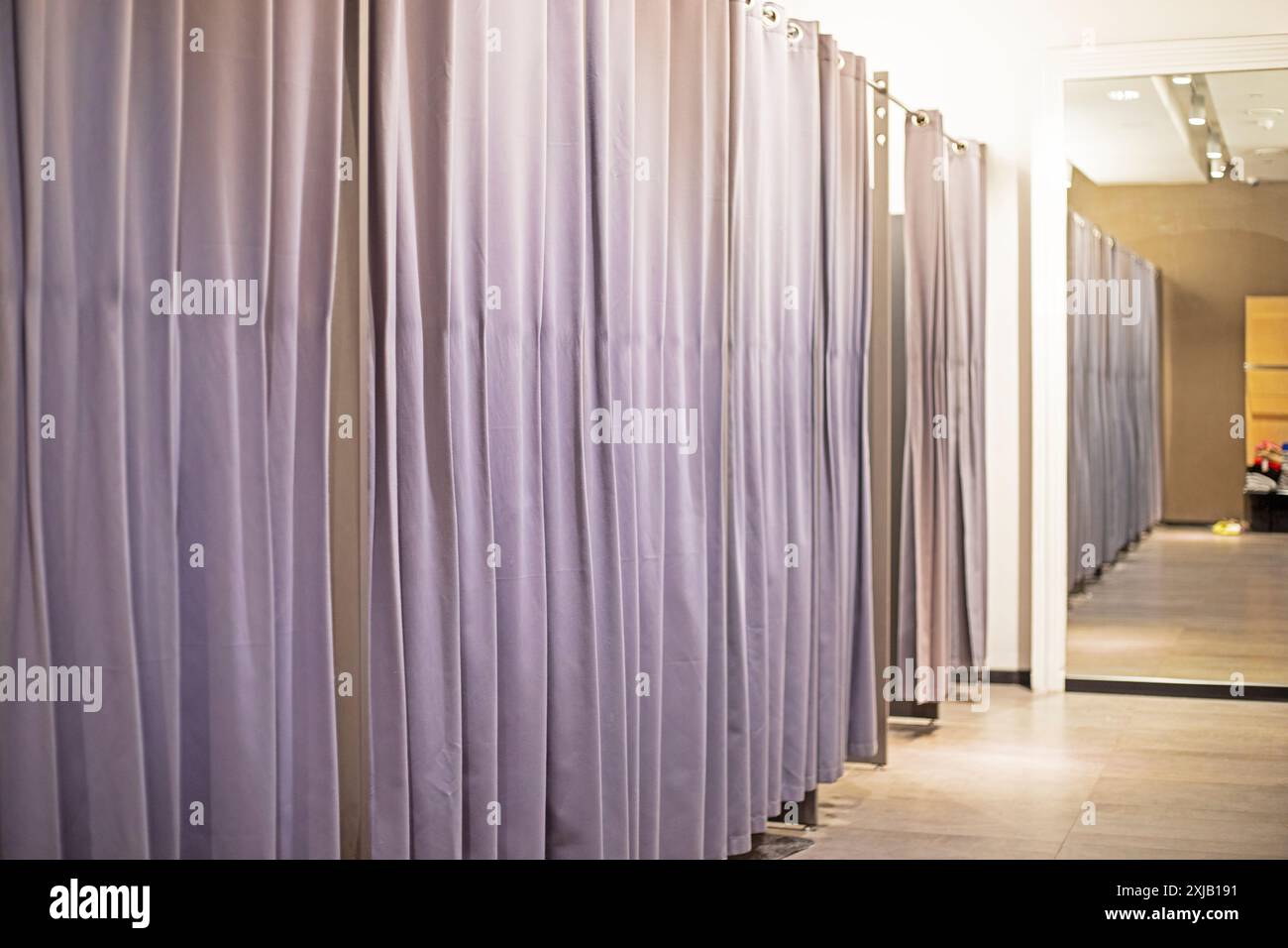 Stylish fitting rooms hi-res stock photography and images - Alamy