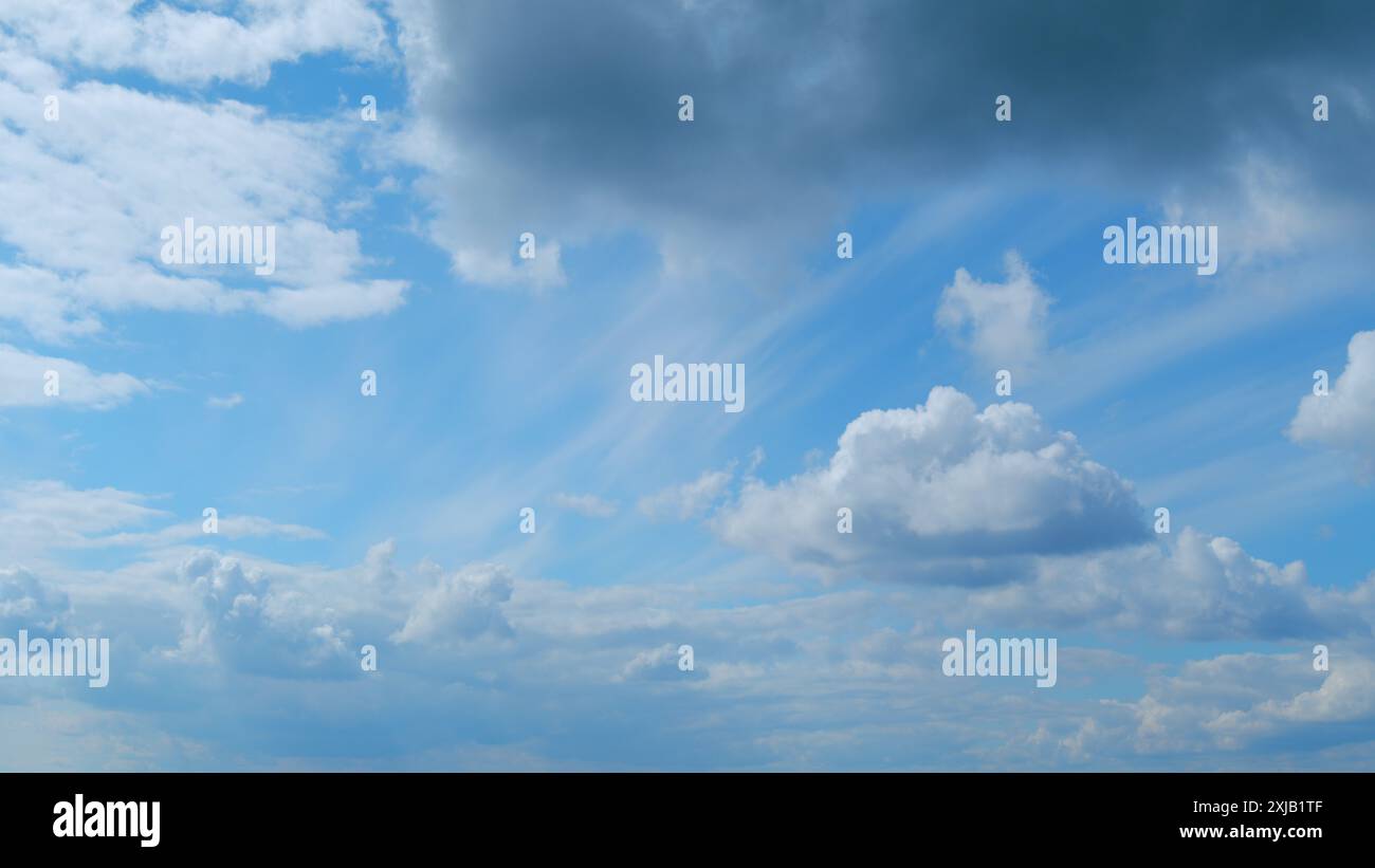 Time lapse dense white clouds hi-res stock photography and images - Alamy