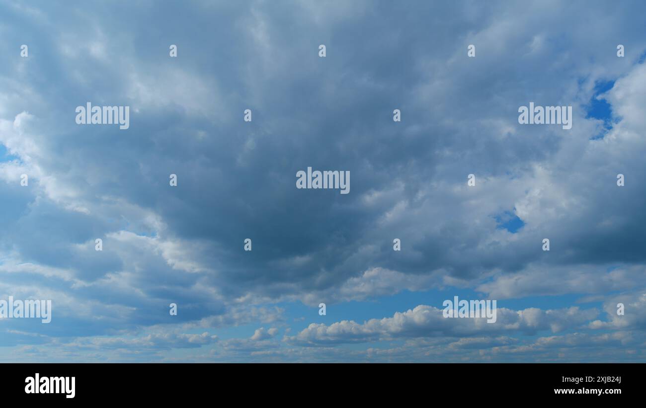 Time lapse. Storm clouds dramatic shadowy sky background. Grey storm clouds Stock Photo - Alamy
