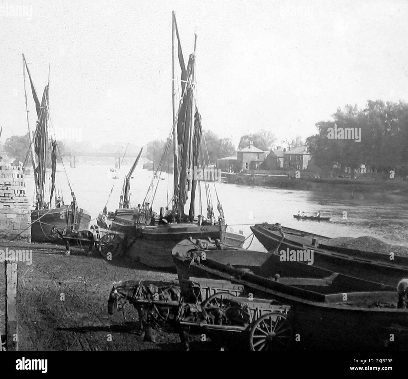 Thames barges at Strand-on-the-Green, River Thames, Victorian period Stock Photo - Alamy